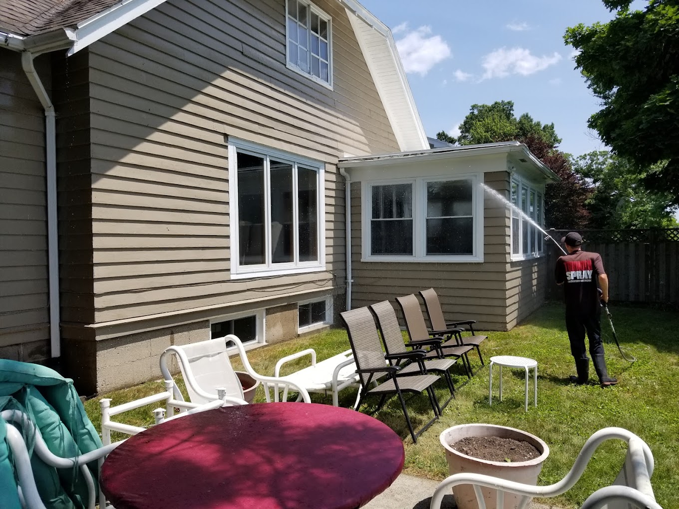 Guide to Calculate Cost of Pressure Washing House in Windsor | Thunder ...